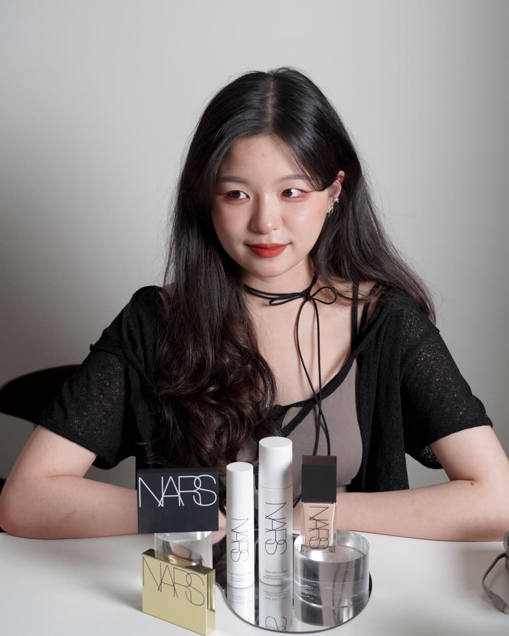 星雲紫x星沙金🩰一起用NARS打造膠原蛋白感水光妝 - Anly (@anly) | Dcard