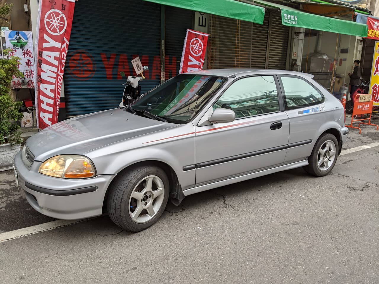 你為何會想拍這種車哇！honda k8 - 傅傅得正 (@fufuderplus) | Dcard