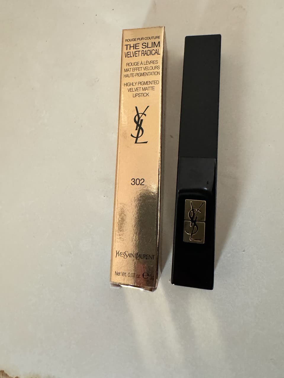 #售全新 YSL 小黑條 302（已售出） - 二手交易板 | Dcard