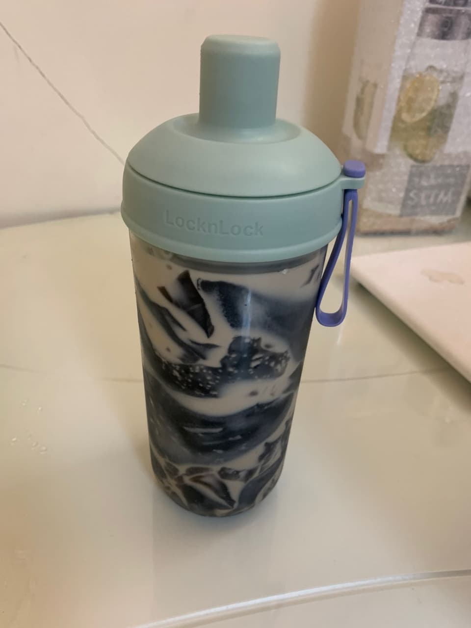 夏天冷飲必備-【樂扣樂扣】嚼對搖搖吸管杯700ml-使用記錄 - 愛健身的蛋餃 (@eggdumpling) | Dcard