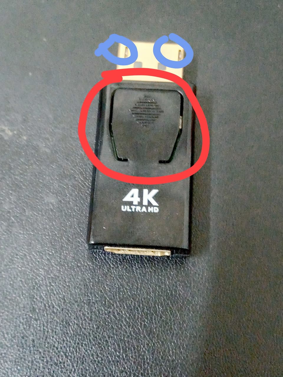 電腦白癡求救！DP轉接頭拔不出來 - B7 留言 | Dcard