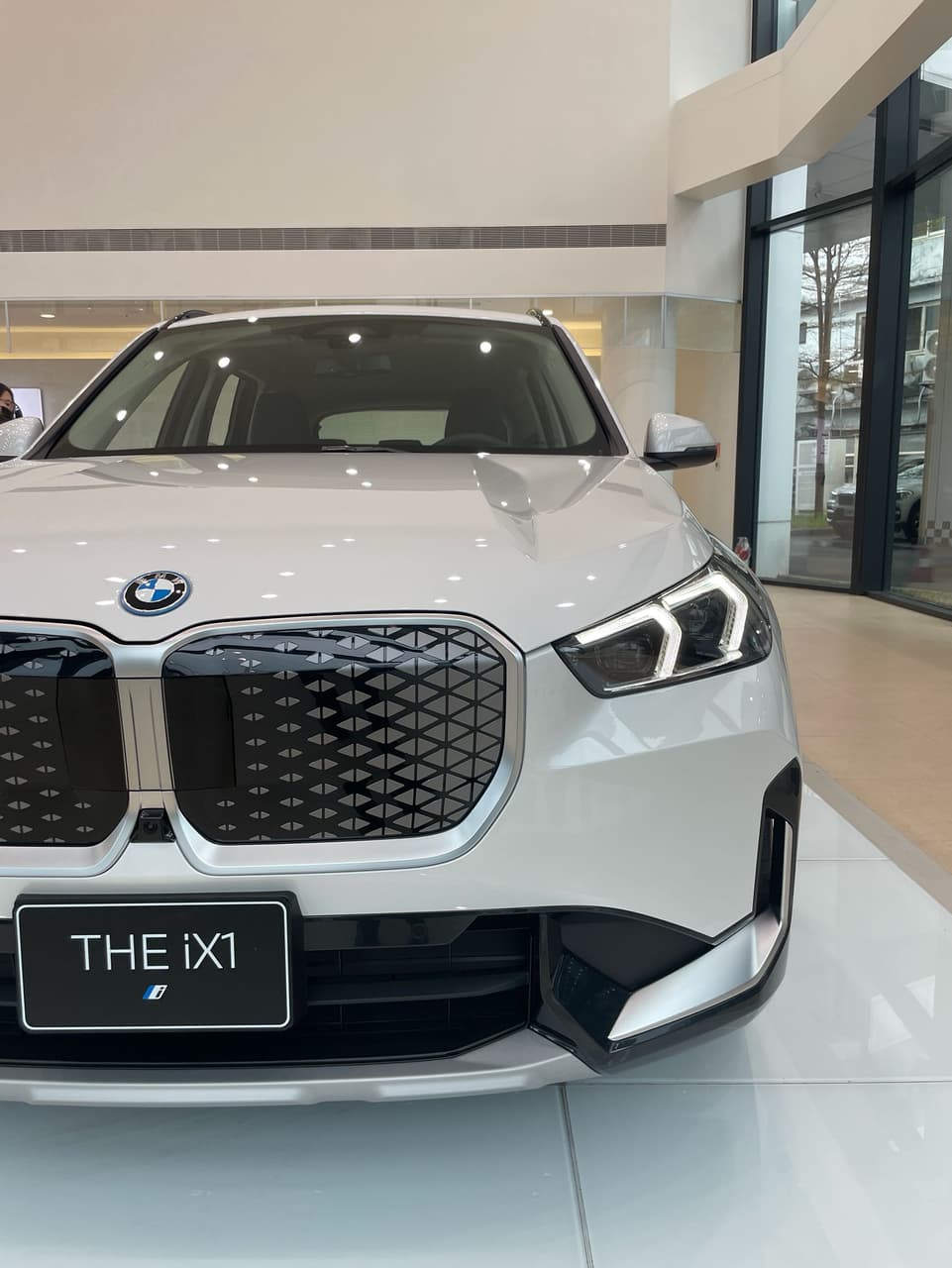 THE BMW IX1 20 eDrive 更容易入手的電動車來了！ - 汽車板 | Dcard