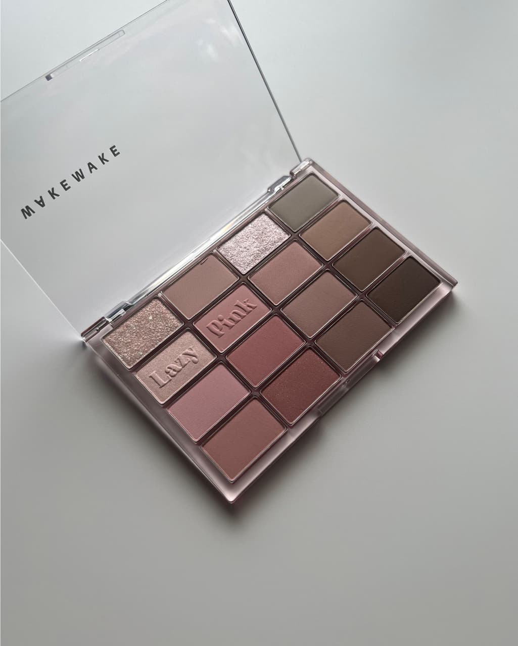 #分享 令人困惑的wakemake 眼影盤10號🫧 - 美妝板 | Dcard