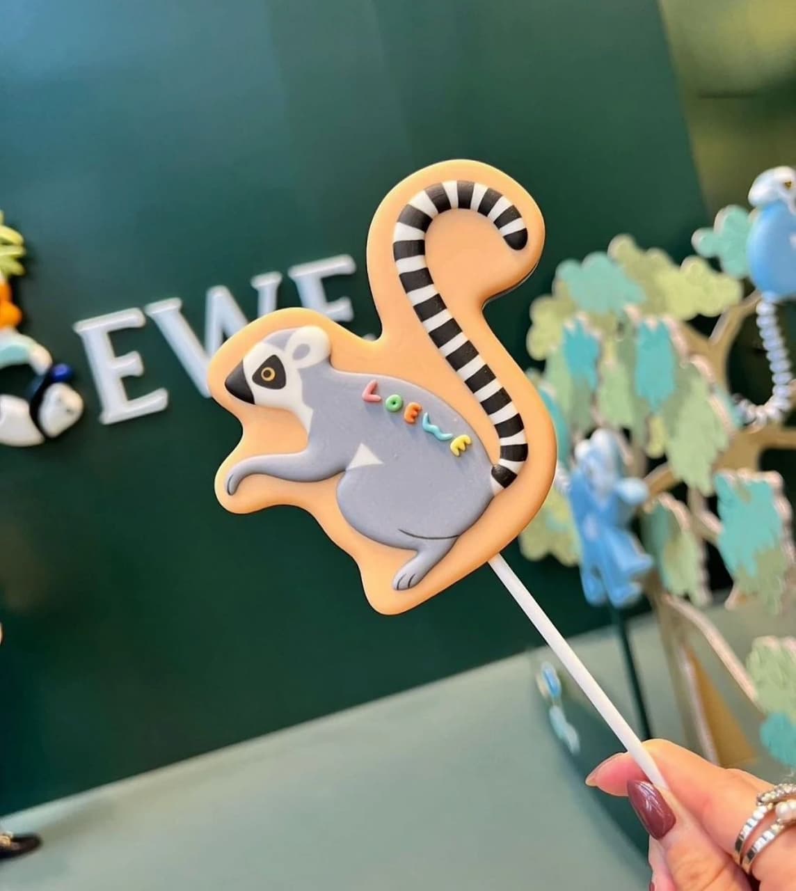 LOEWE 表參道期間限定糖果店🥳 - Vic (@vic268) | Dcard