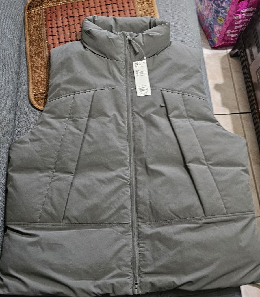 #我要賣 #我要賣 GU HEAT PADDED 背心XL號 （已售出） - 二手交易板 | Dcard