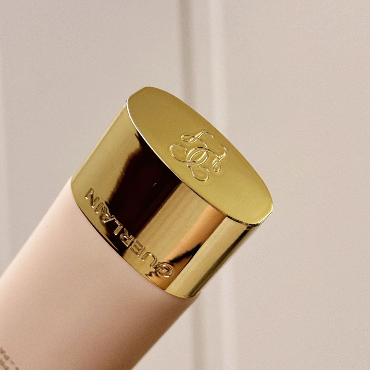 這篇文是我對嬌蘭24K純金奢緞光妝前乳的告白。Feat.嬌蘭 - 美妝板 | Dcard