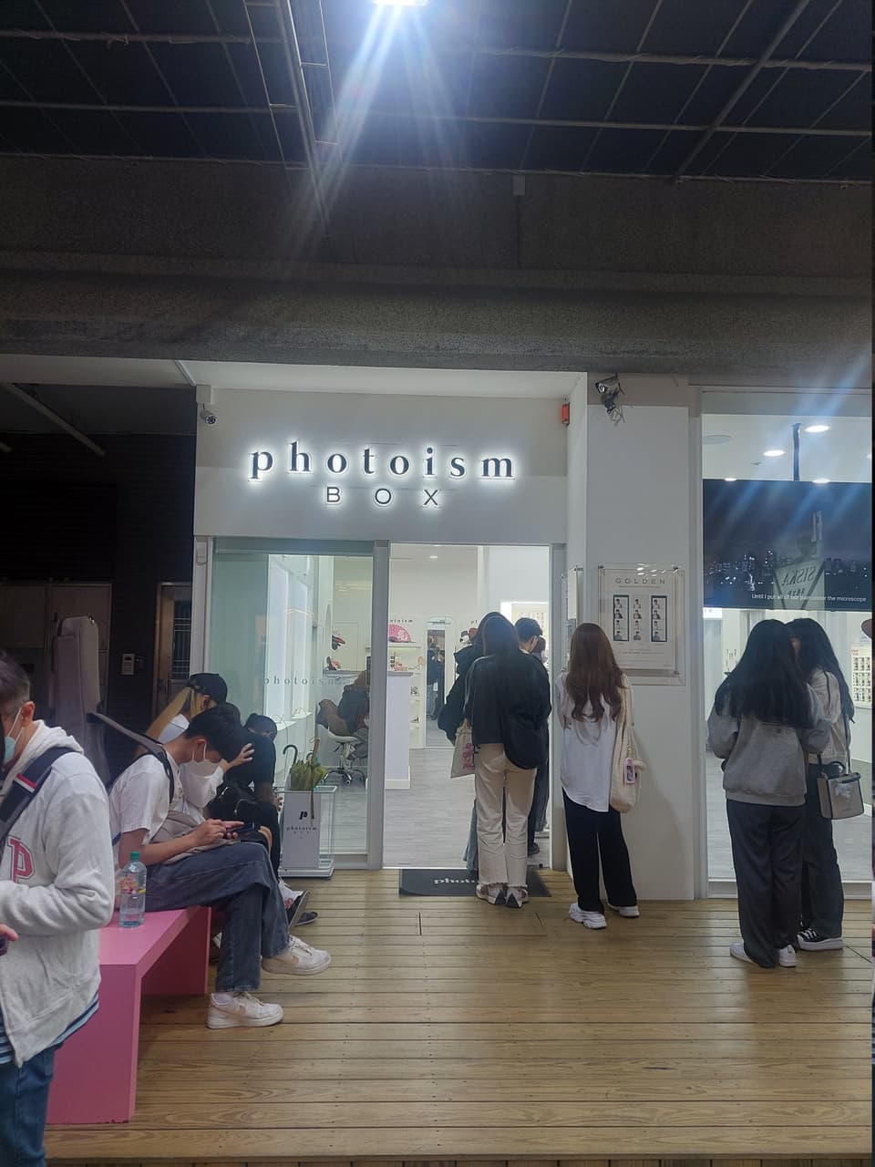 #分享 LE SSERAFIM小櫻花 台中TIKIYALO應援+PHOTOISM四格拍貼 - 追星板 | Dcard