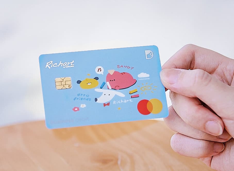 #現場直擊📣卡一個情報亭💙來到輔仁大學！！最可愛的 Dcard × Richart聯名金融卡限量發行中💳同學超熱情🔥闖關瘋搶 dtto friends 週邊 - 輔仁大學板 | Dcard