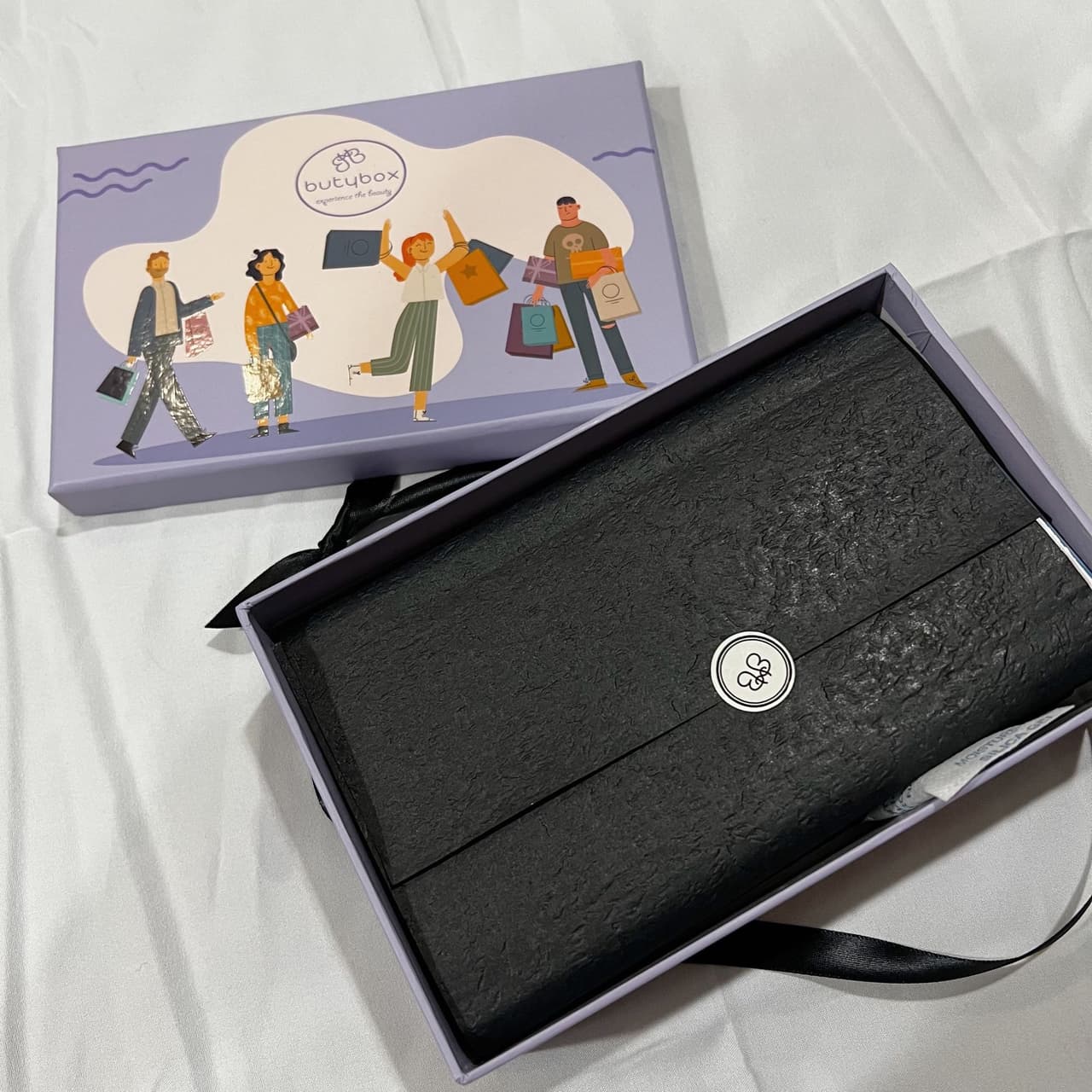 一起來開箱吧！ft. Butybox美妝體驗盒 - 芮妮是我🎈 (@chw98) | Dcard