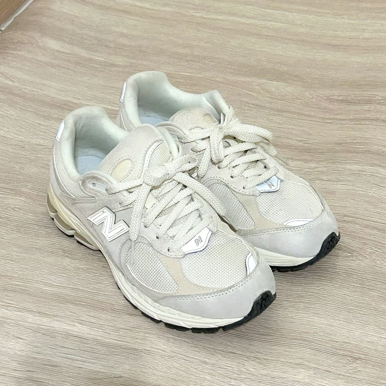 #分享 歐洲自由行出場率最高的NB 2002R - 球鞋板 | Dcard