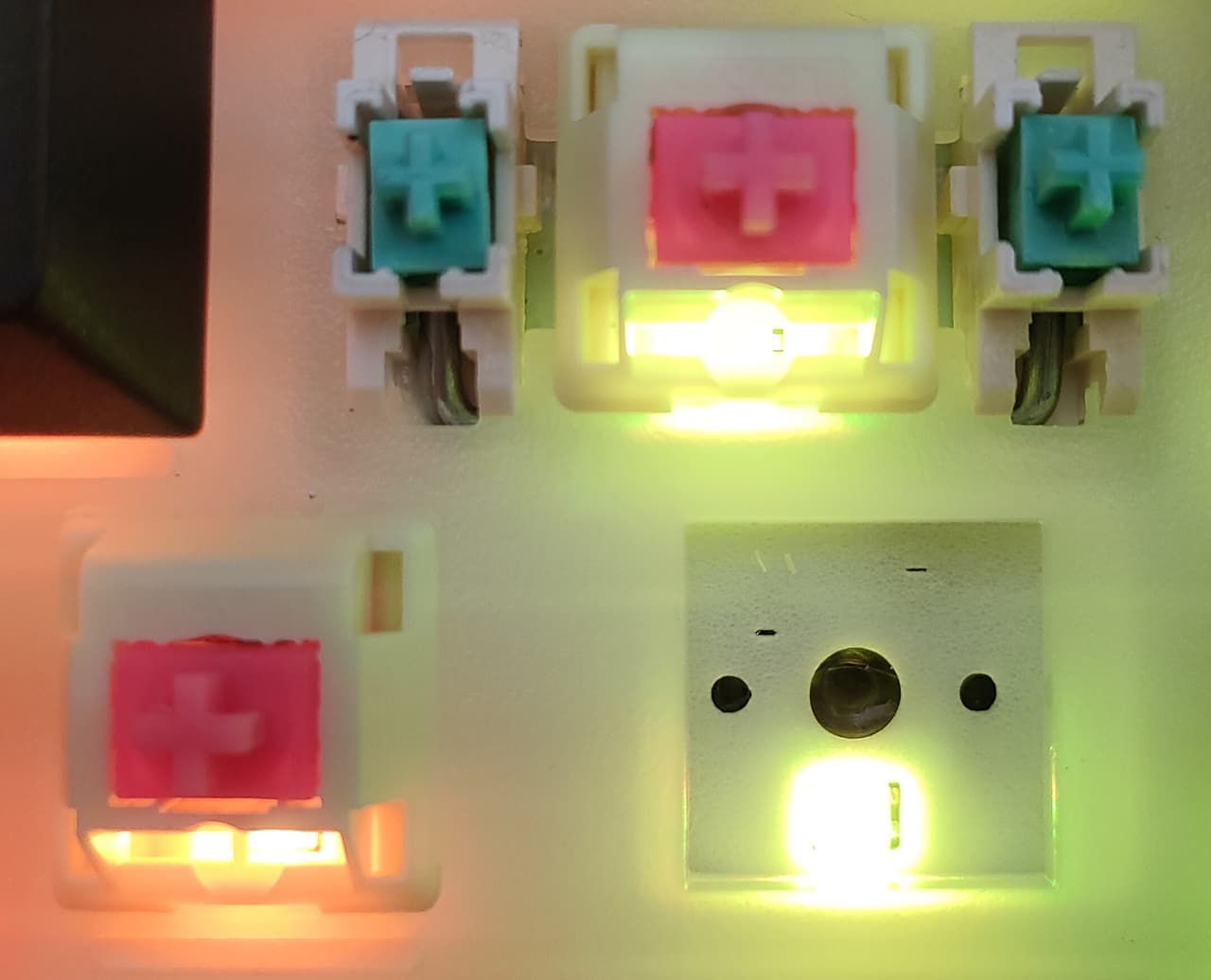 #心得 鍵盤開箱：iLovbee B75 75% 塑料鍵盤-IKEA主題 - 機械鍵盤板 | Dcard