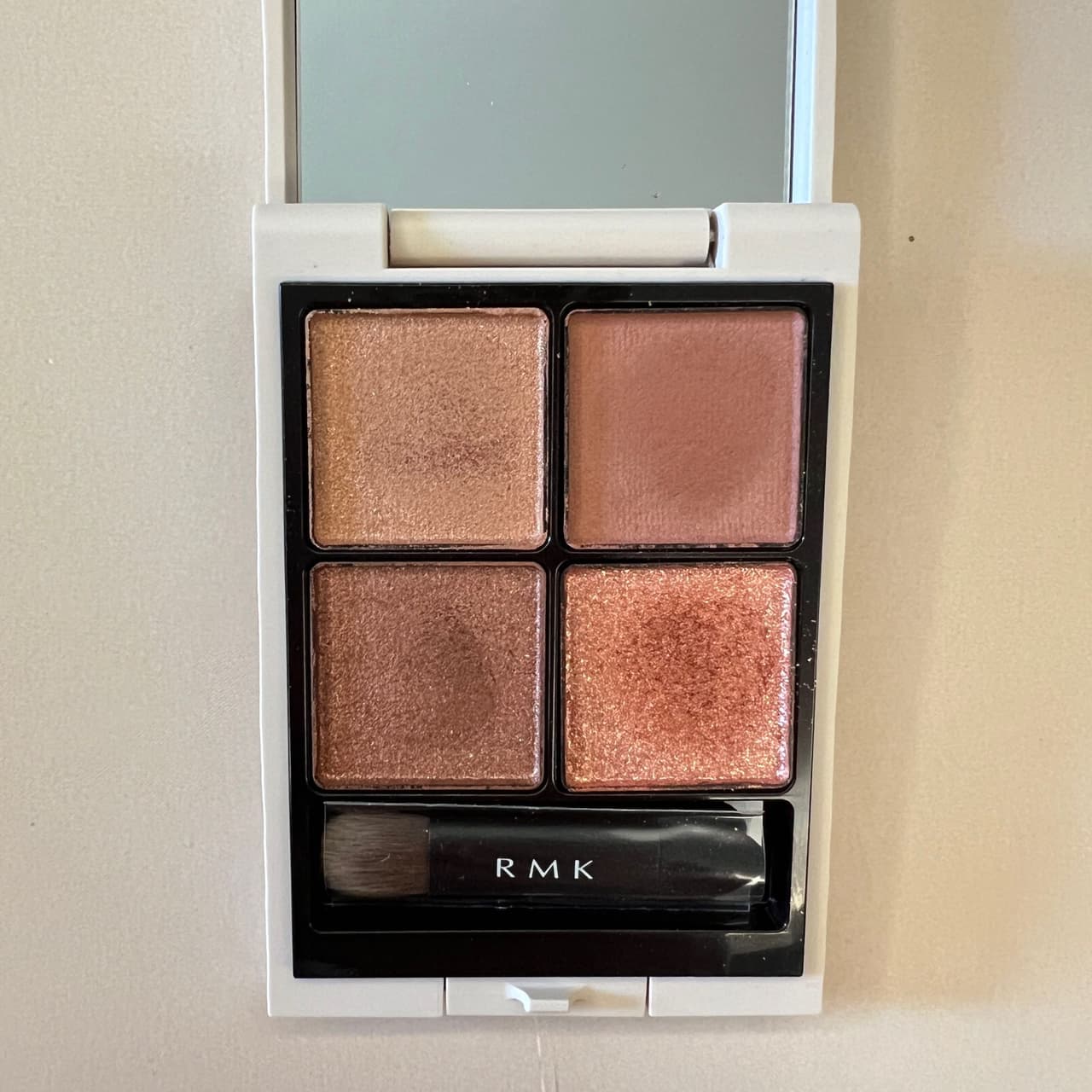 #試色 RMK 立體調色眼影盤 03 - 美妝板 | Dcard
