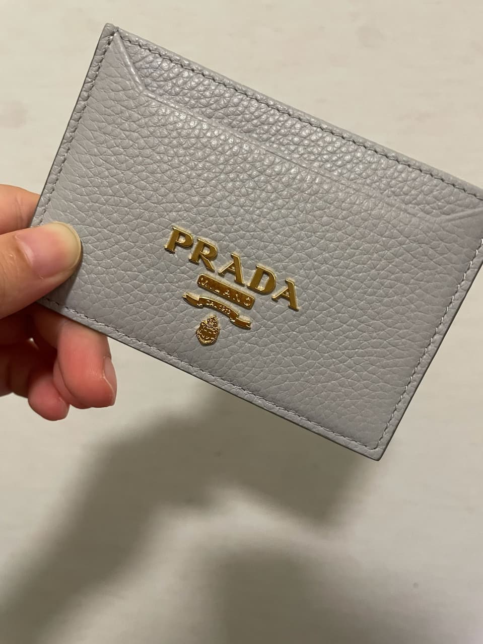 #分享 #分享 華泰 能放8張的prada卡夾！ - 精品板 | Dcard