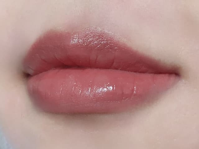 #試色 Solone漆光再一支入袋+flormar DC29 37 - 美妝板 | Dcard