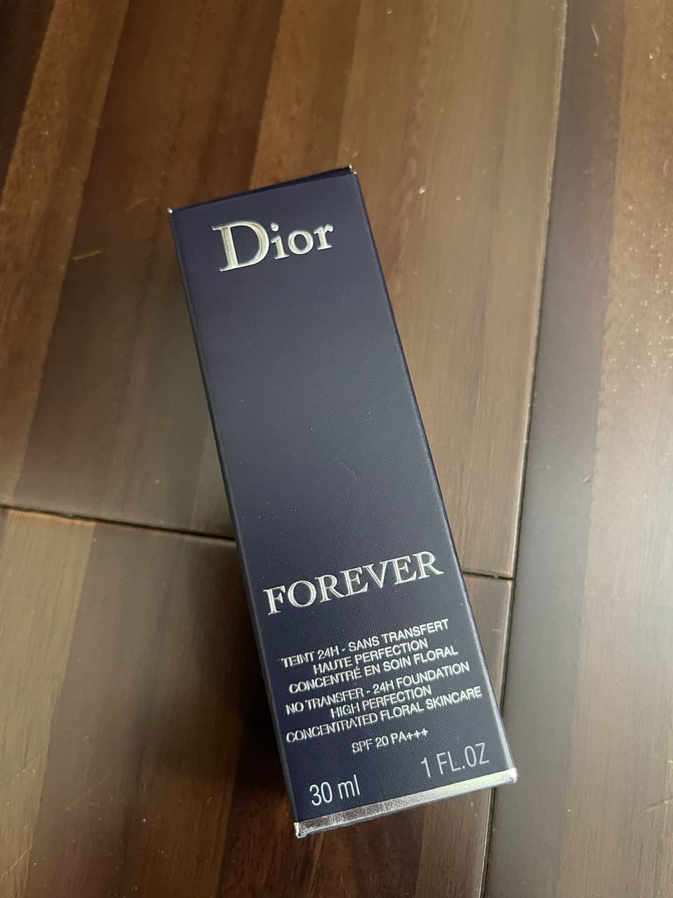 #我要賣 DIOR 迪奧超完美持久柔霧粉底液 #0.5N 白皙中性調膚色 30ml - 二手交易板 | Dcard