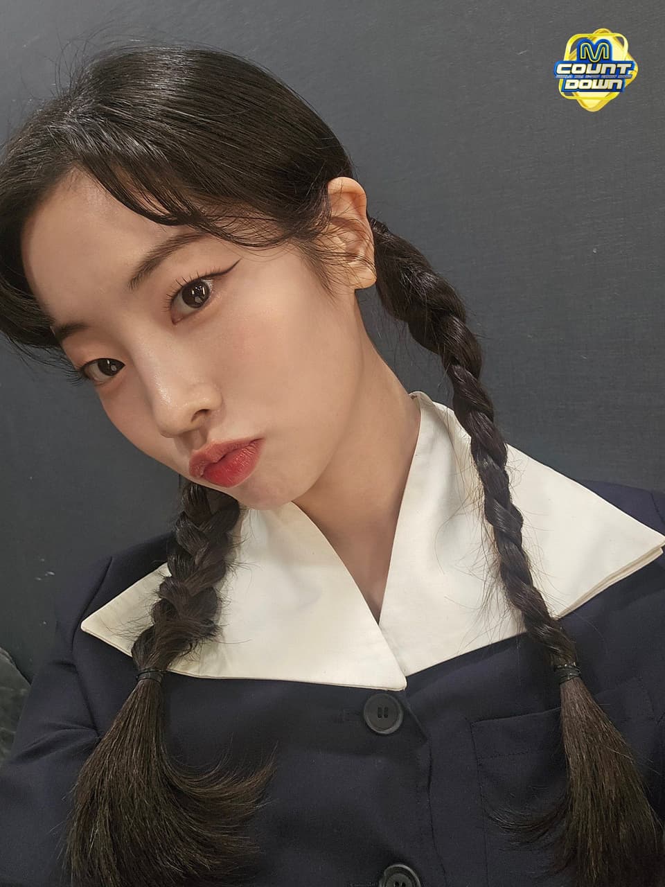 #分享 今天擔任M Countdown 特別MC的多賢 - TWICE板 | Dcard