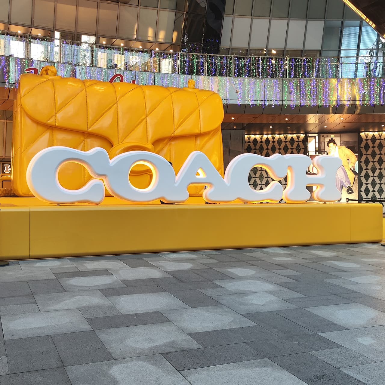COACH 絎縫Tabby快閃特展@板橋大遠百Mega City~5/26#新鮮事調查局 - 哀苦小媳婦 (@lwjw) | Dcard