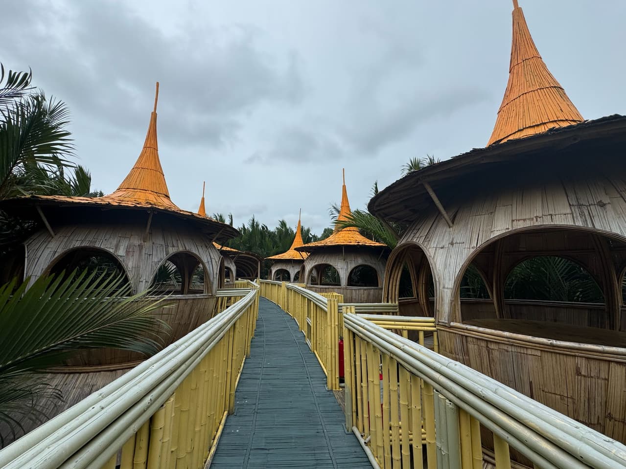 青春狂想終曲 曼谷x芭達雅 Day5 - 𖦹 ´ ᯅ ` 𖦹 (@yi.lo) | Dcard