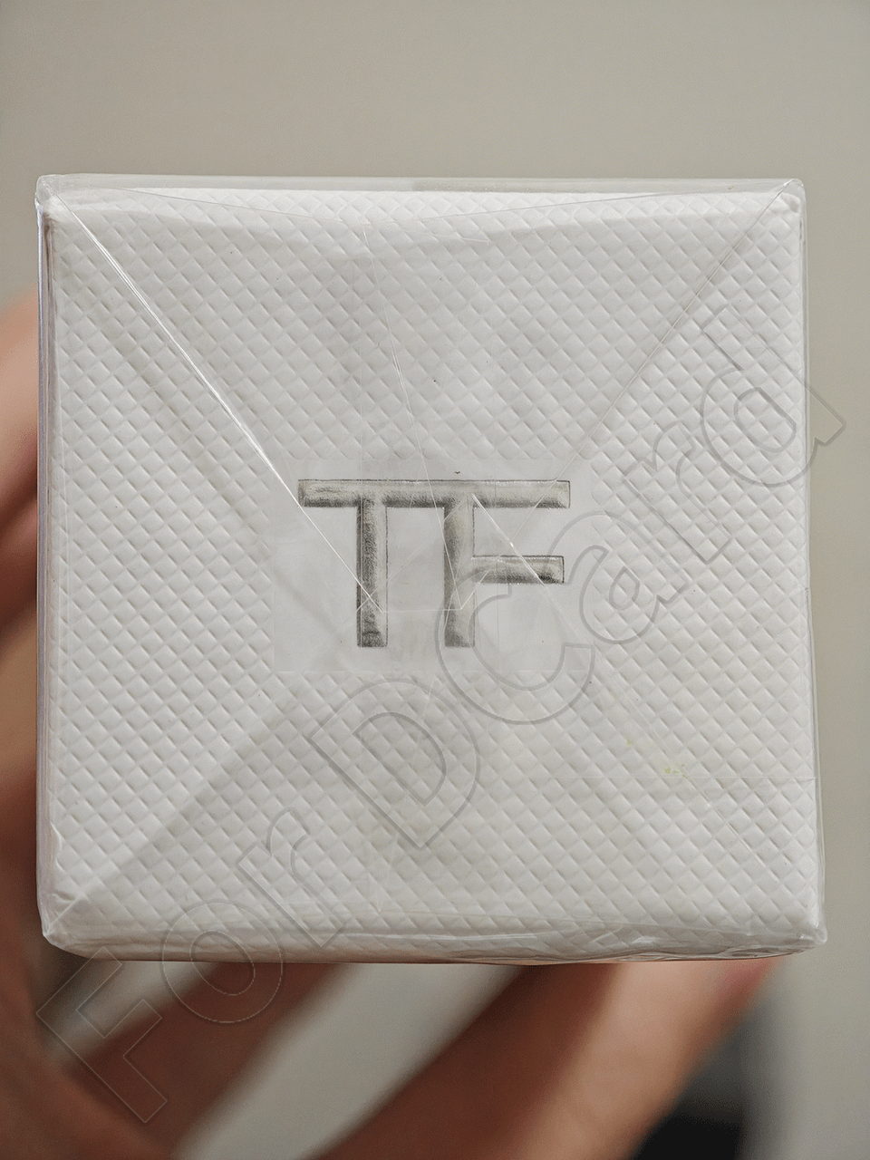 #我要賣 Tom Ford Soleil Neige Parfum 50 ML 冬日光芒 (雪映流光) 極致香精 - 二手交易板 | Dcard