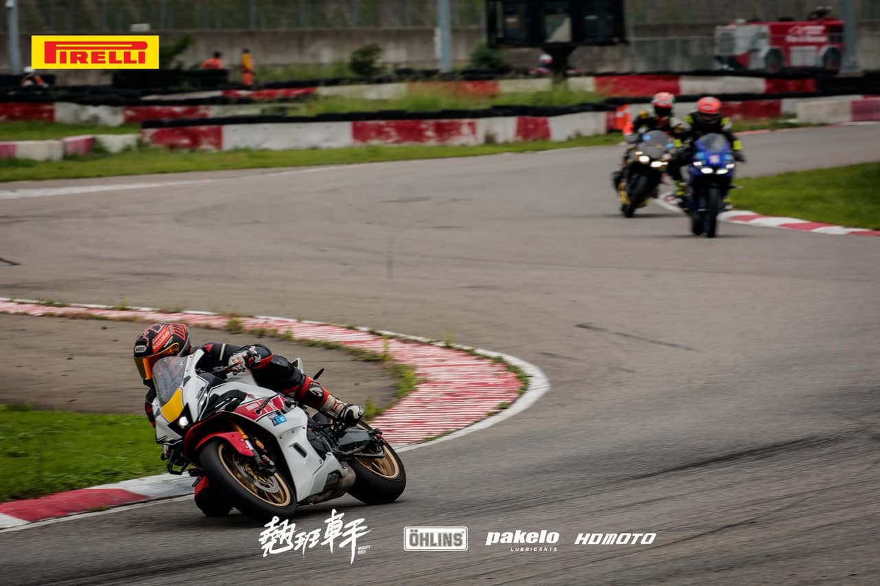 #紅牌 YZF-R7與X-15使用心得 - 重機板 | Dcard