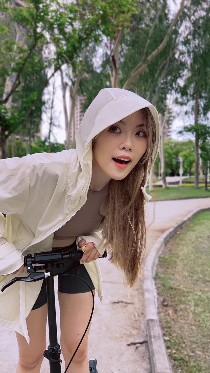 舒適bratop #柔嫩Y型領 - 凡妮99 (@vs99) | Dcard