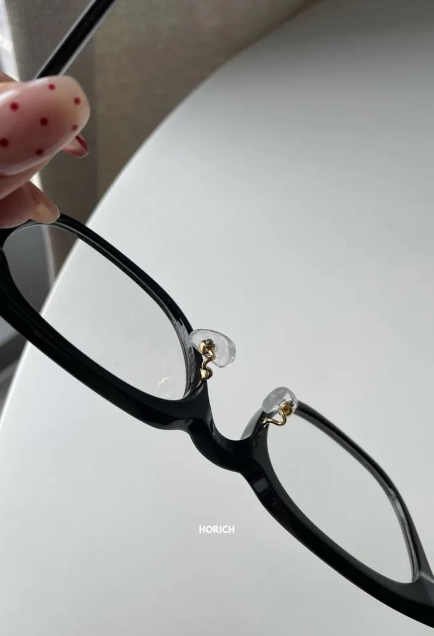 #我要賣 Horich 黑框眼鏡 僅試戴（已售出 - 二手交易板 | Dcard
