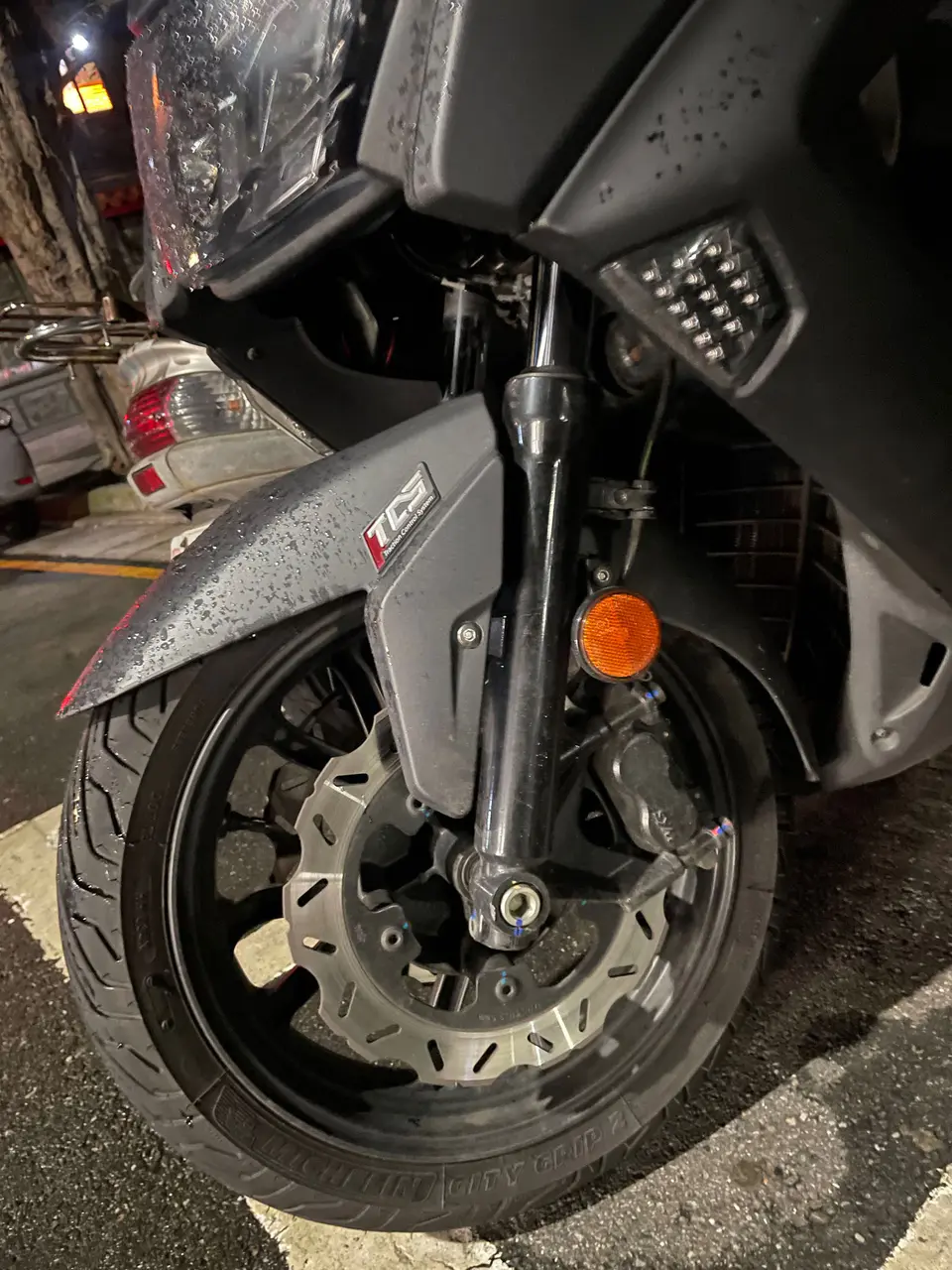 #黃牌 Sym Maxsym400 通勤心得 - 重機板 | Dcard