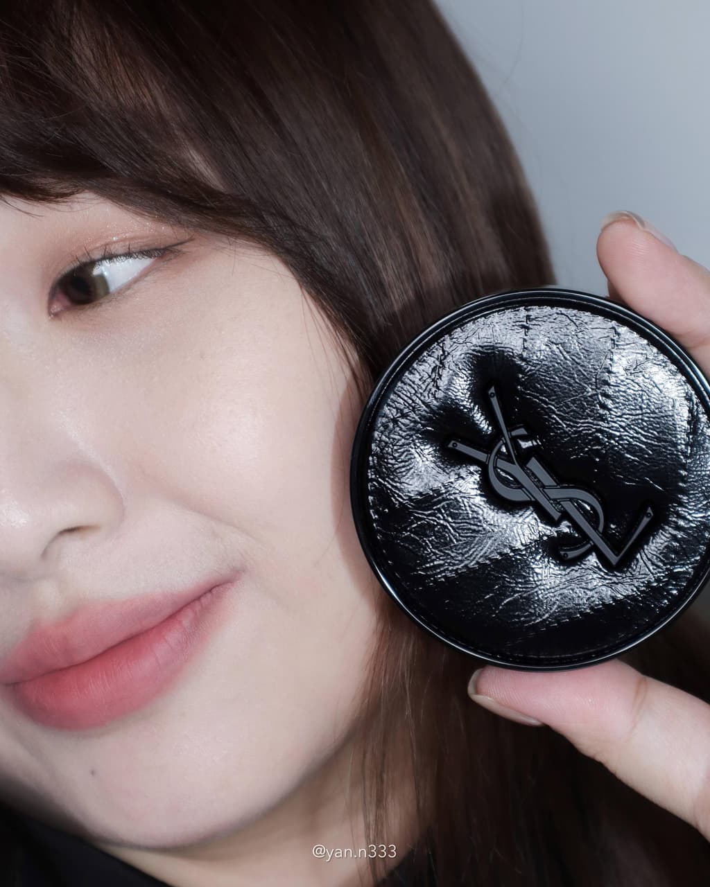 第一顆專櫃氣墊粉餅，YSL限定霧黑NIKI氣墊 - 美妝板 | Dcard