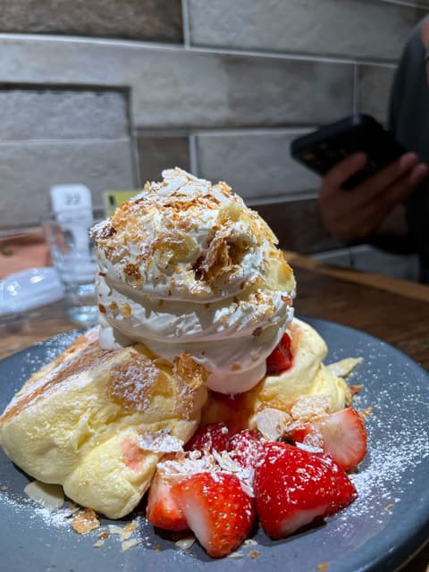 🇯🇵EDW yellow真有那麼神？日本蛋包飯你都吃哪家？ - 美食板 | Dcard