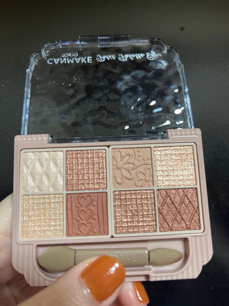 #我要賣 Canmake 8色眼影 04 - 二手交易板 | Dcard