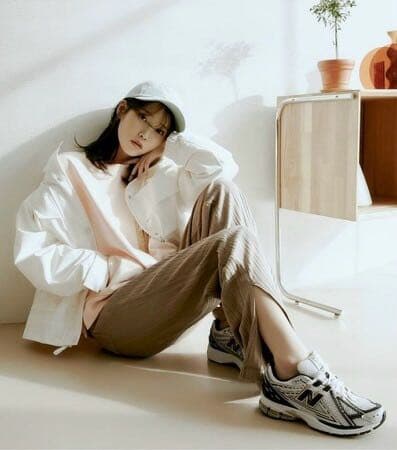 #我要賣 IU同款 New Balance NB 1906R 黑金28 - 二手交易板 | Dcard