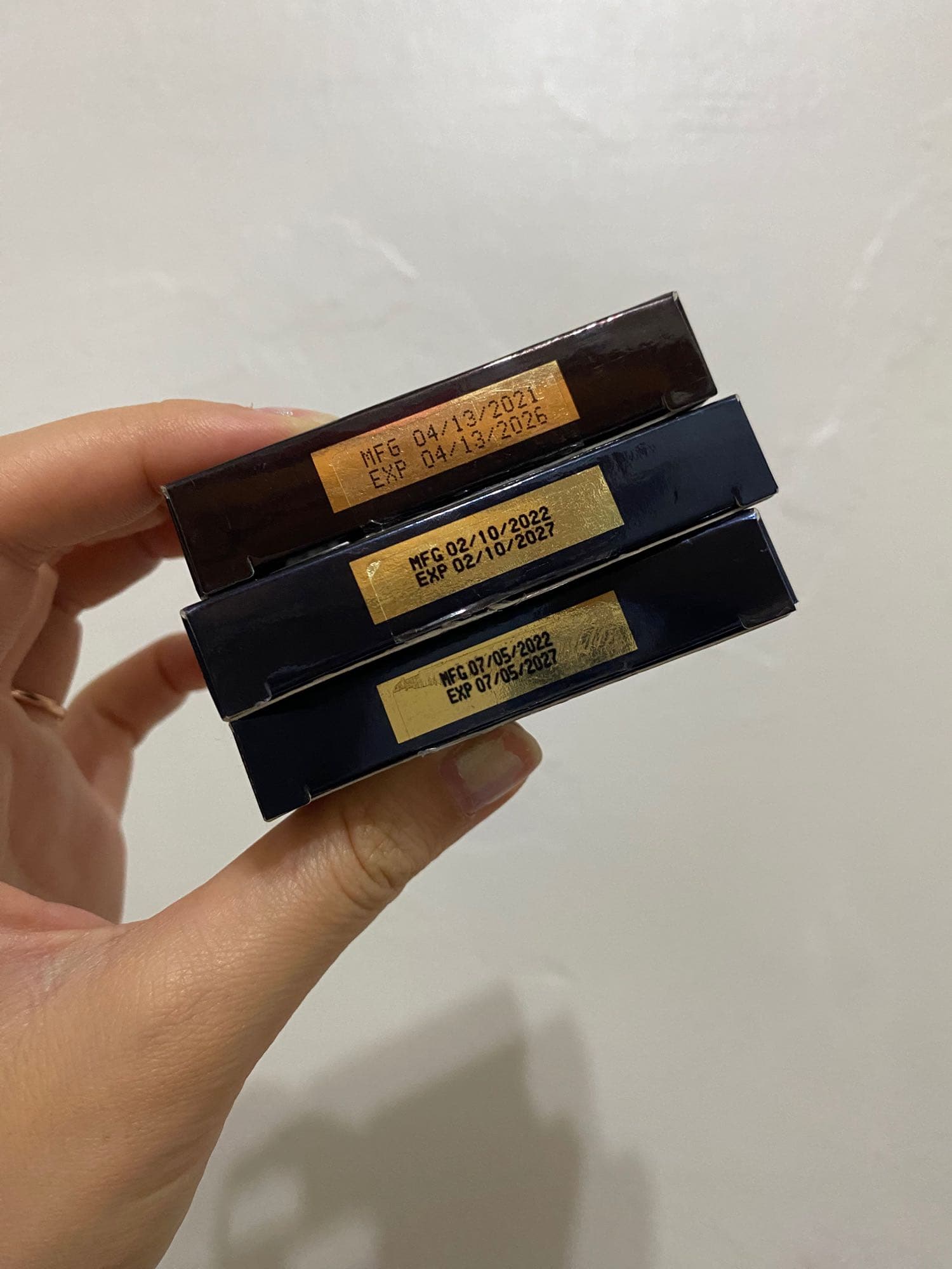 #分享 #heme腮紅買一送一！純色腮紅08、17、絢光腮紅04試色開箱 - 美妝板 | Dcard