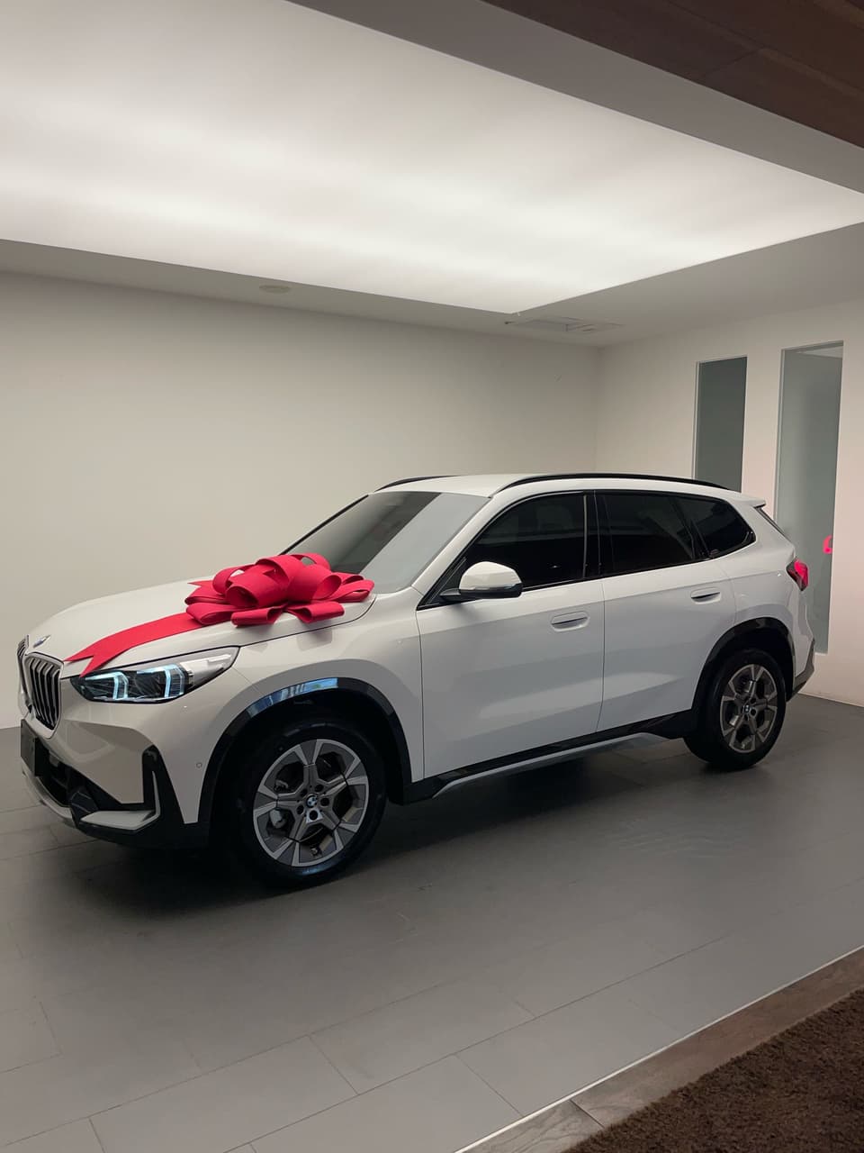 The X1 18i X-Line 帥氣的都會小休旅 交車囉🎉🎉🎉 - 汽車板 | Dcard