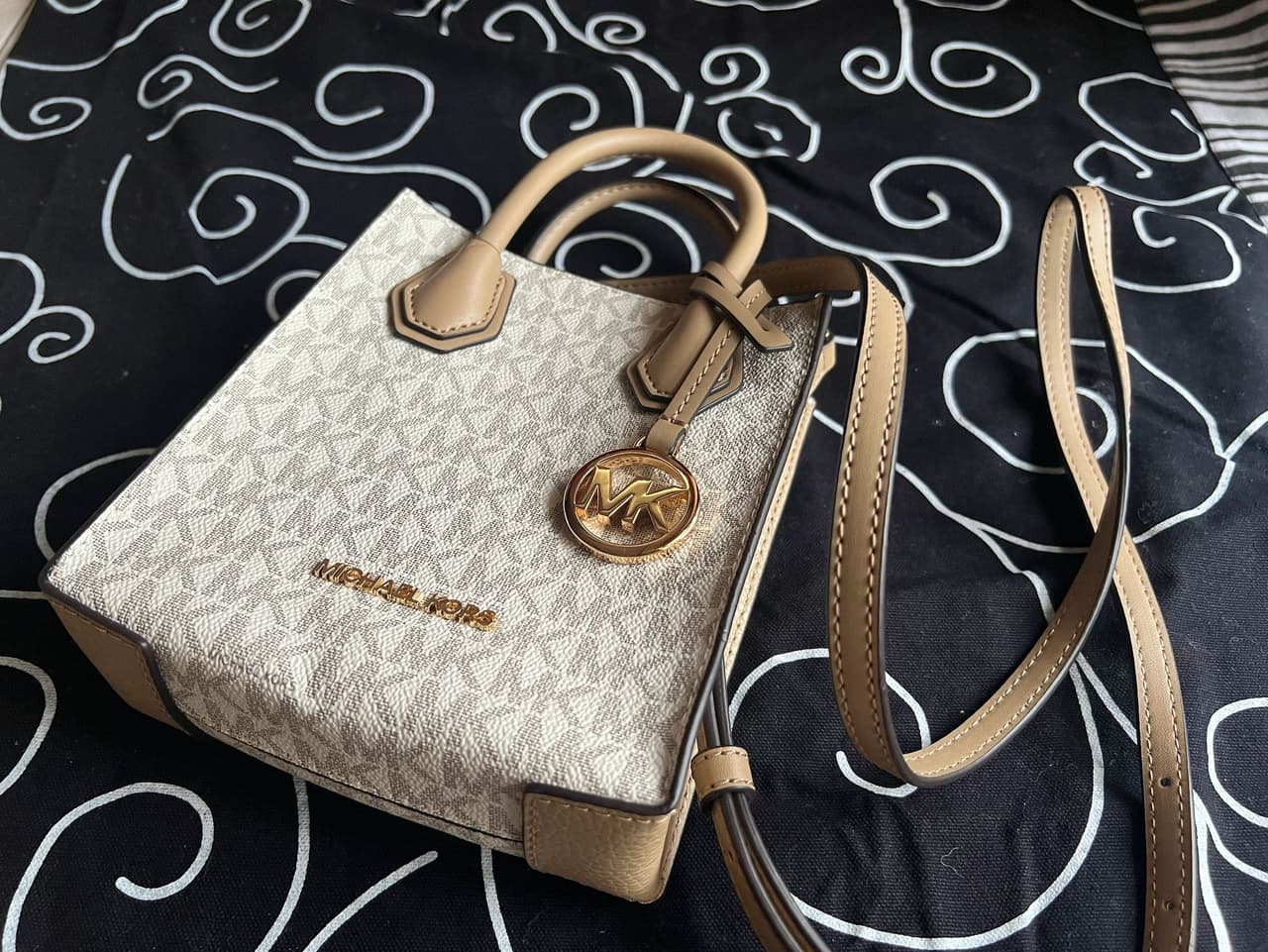 #我要賣 小精品coach/MK包包出清 - 二手交易板 | Dcard
