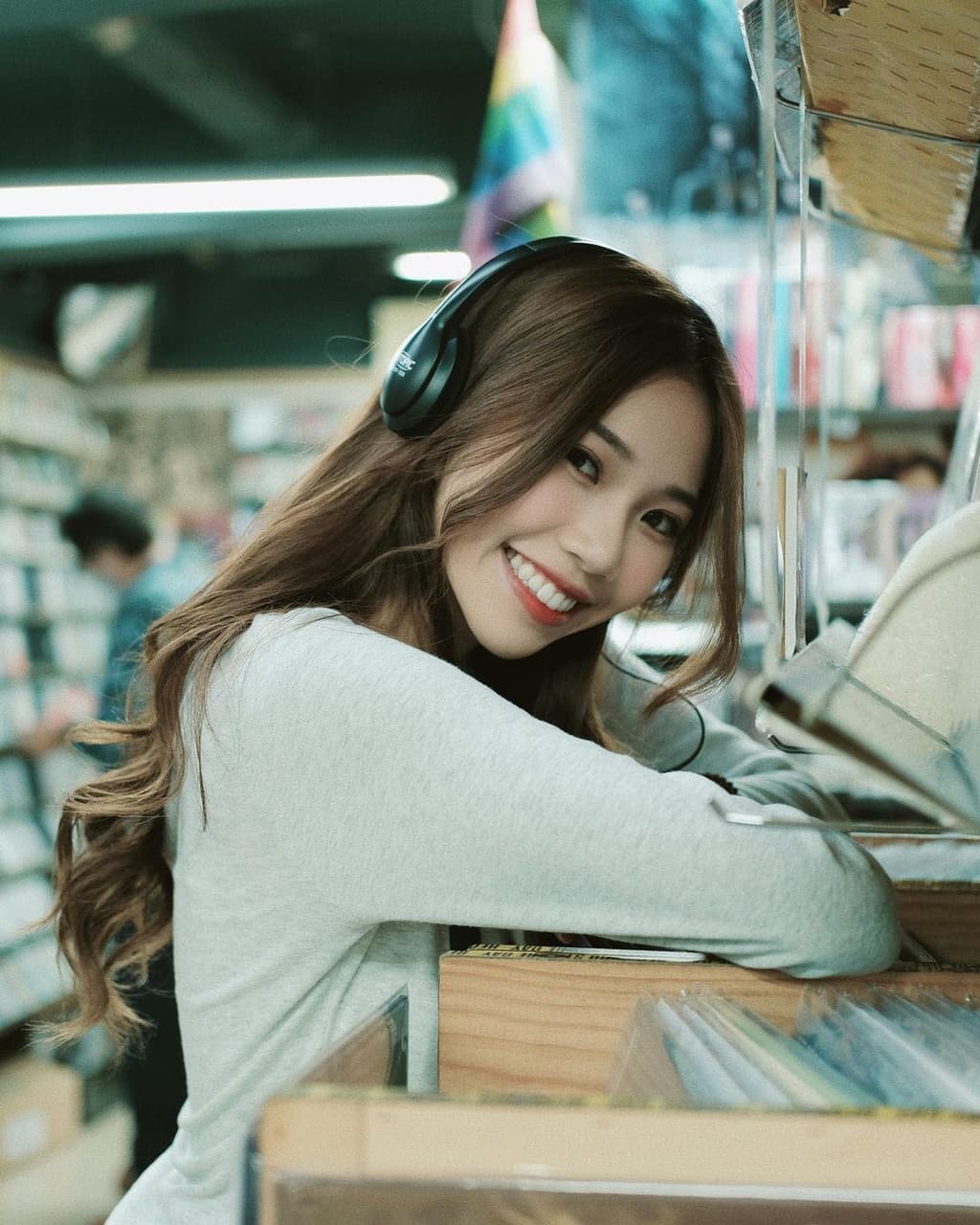 #分享 夏芝｜這一隻貓，能唱能跳能創作、可鹽可甜可熱辣。了解一下？ - 追星板 | Dcard