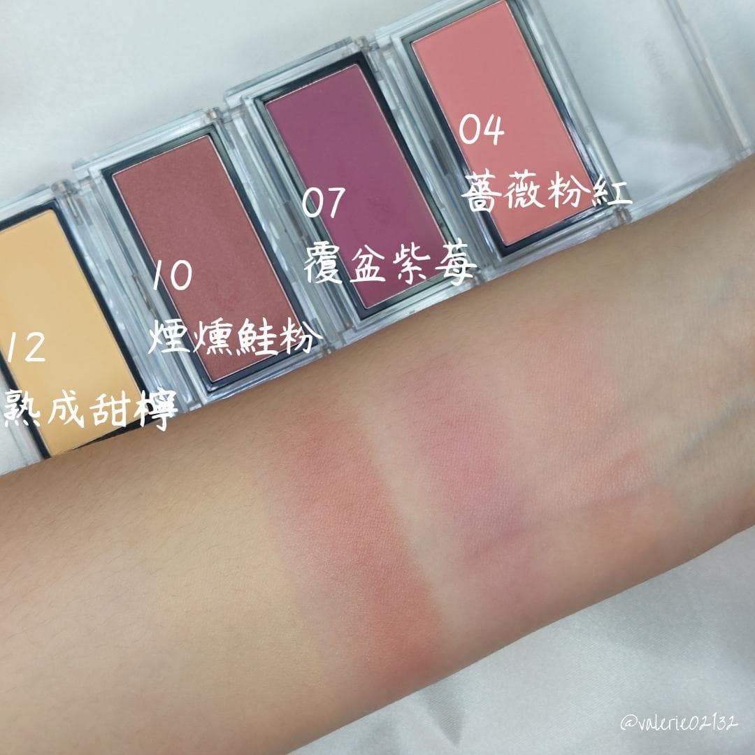 #試色 Solone 蘋果肌紅潤腮紅 - 美妝板 | Dcard