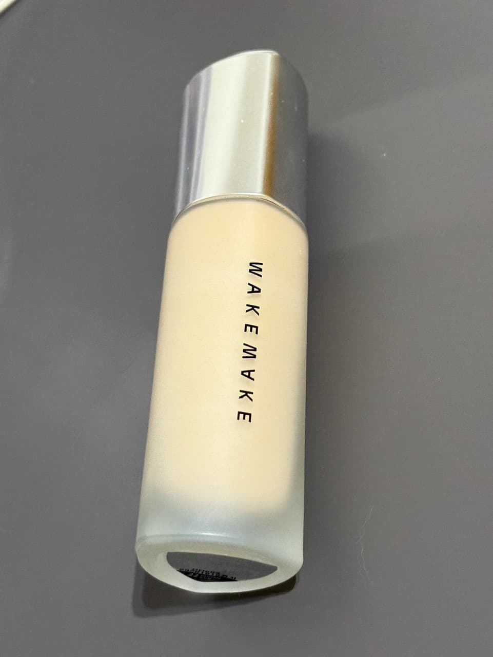 #我要賣 #售 九成新wakemake粉底液 - 二手交易板 | Dcard