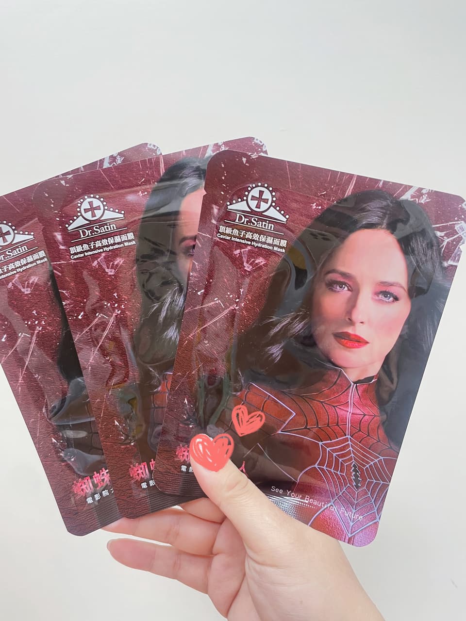 #討論 Dr.Satin和Dakota Johnson推出聯名?! - 美妝板 | Dcard