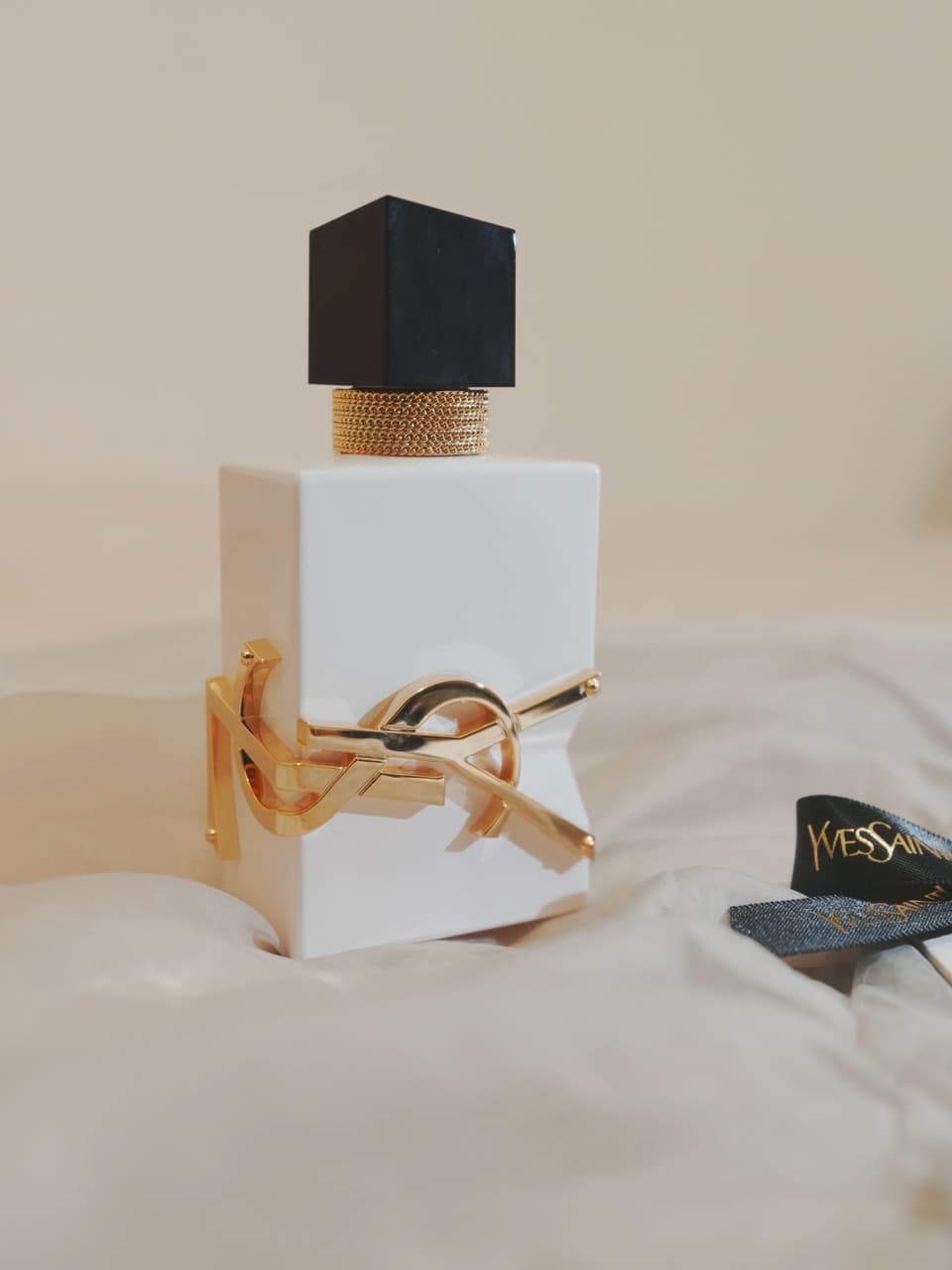 #分享 不是男友等候區😍逛到差點出不來YSL A11快閃店 - 美妝板 | Dcard