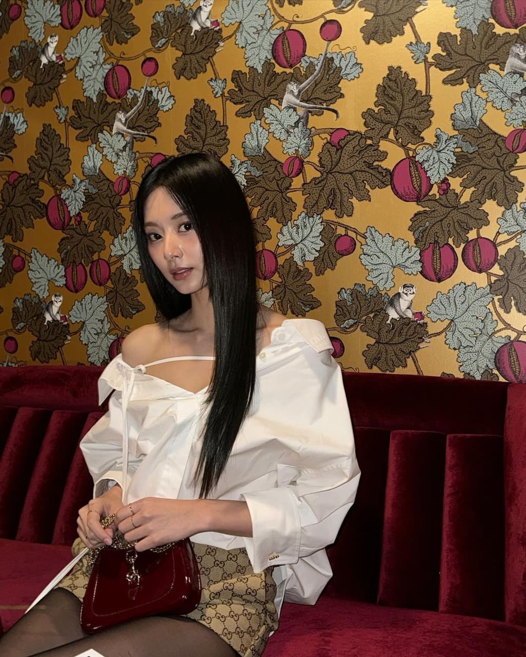 #分享 子瑜🦌×Gucci IG美照💙 - TWICE板 | Dcard