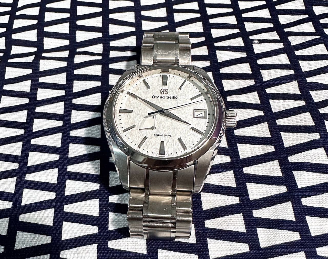 開箱我的第一隻高級錶 Grand Seiko SBGA211 - 精品錶板 | Dcard