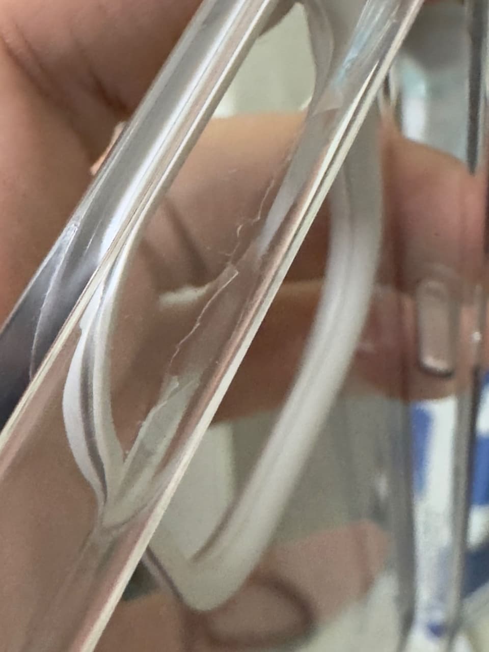 犀牛盾Clear脆化 - 3C板 | Dcard