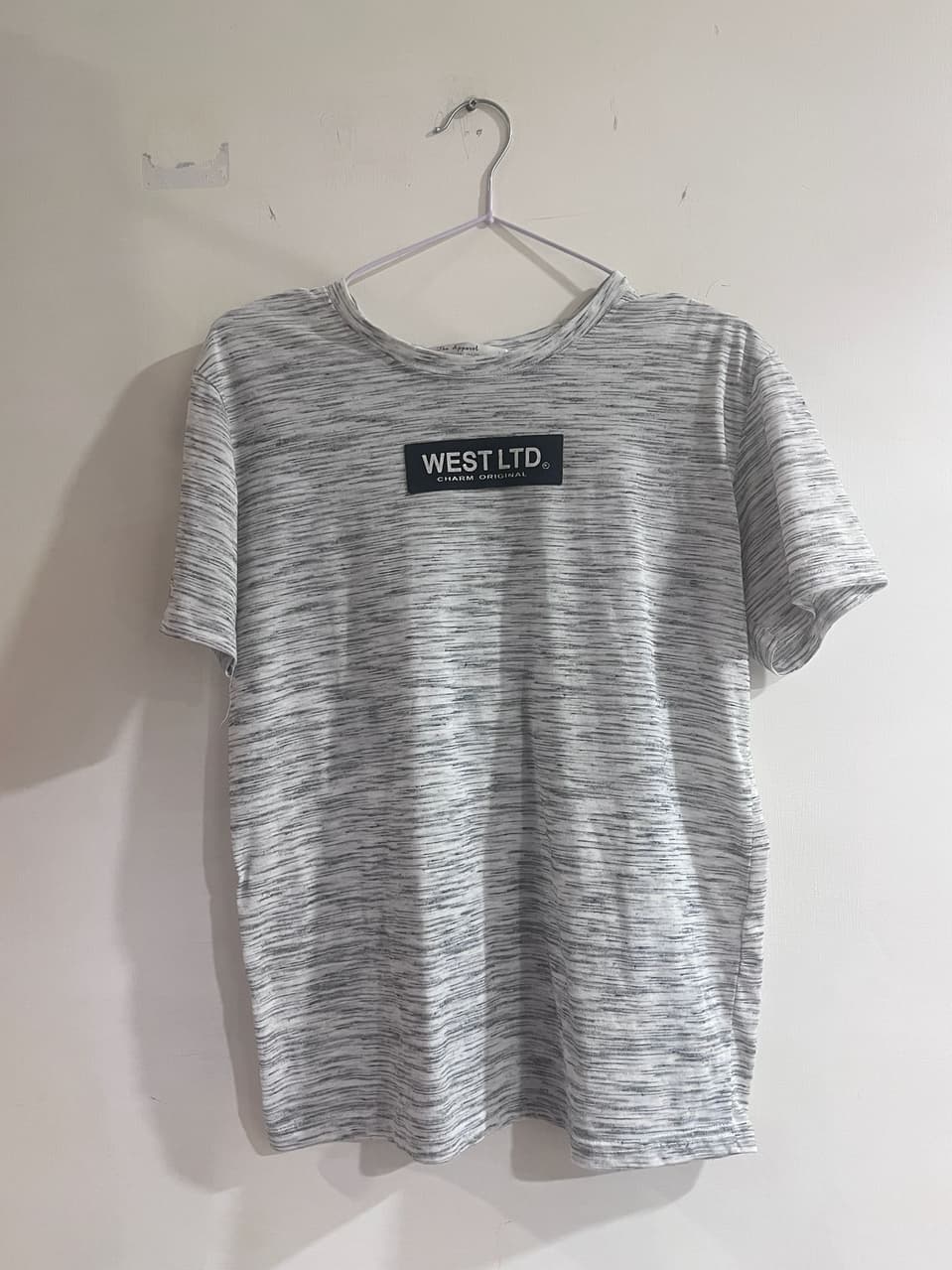 #贈送 LATIV、UNIQLO 襯衫褲子、正韓上衣 - 贈物板 | Dcard