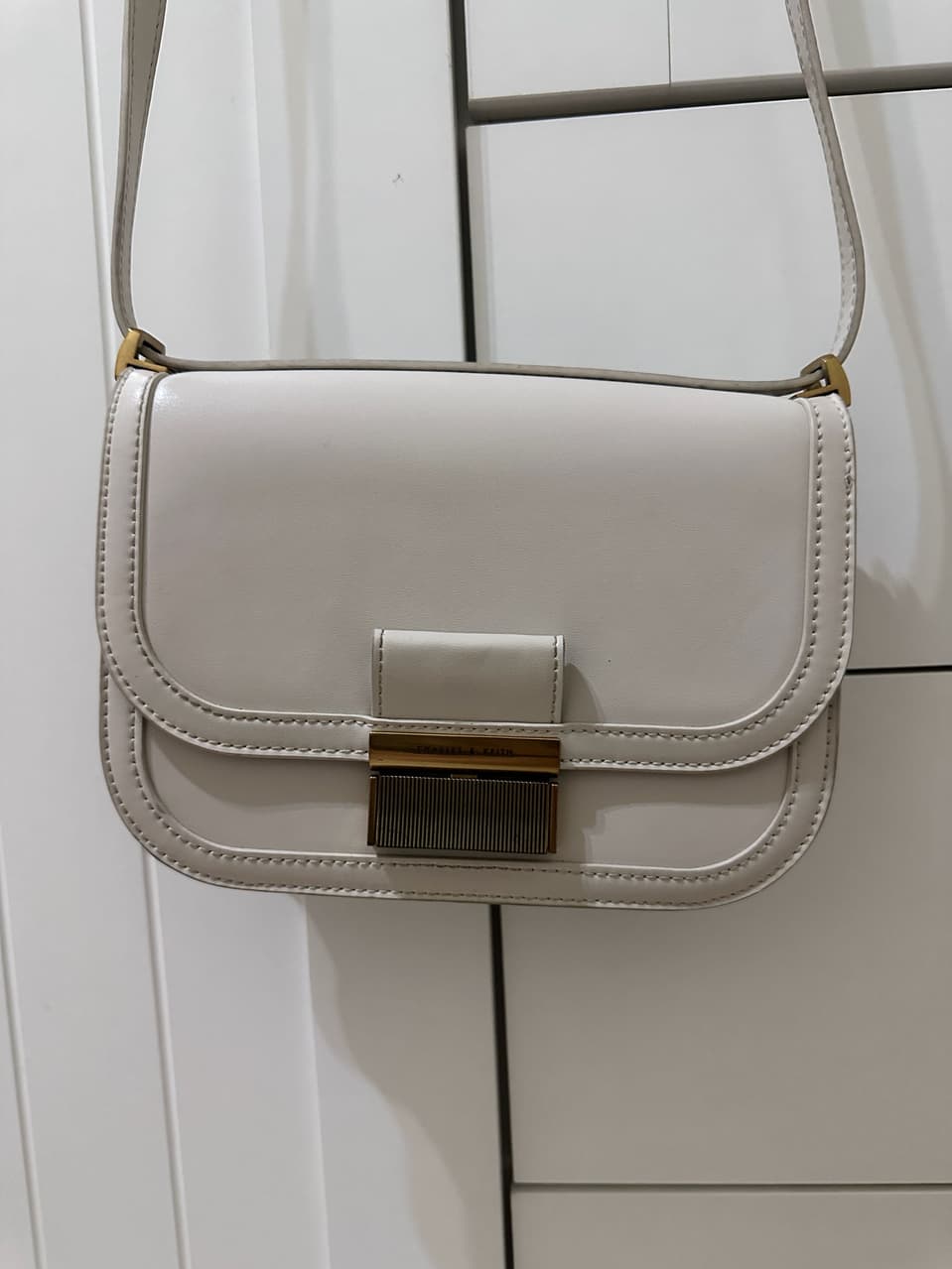 #我要賣 ️已全售出 ️小ck包 MK包 極新 - 二手交易板 | Dcard