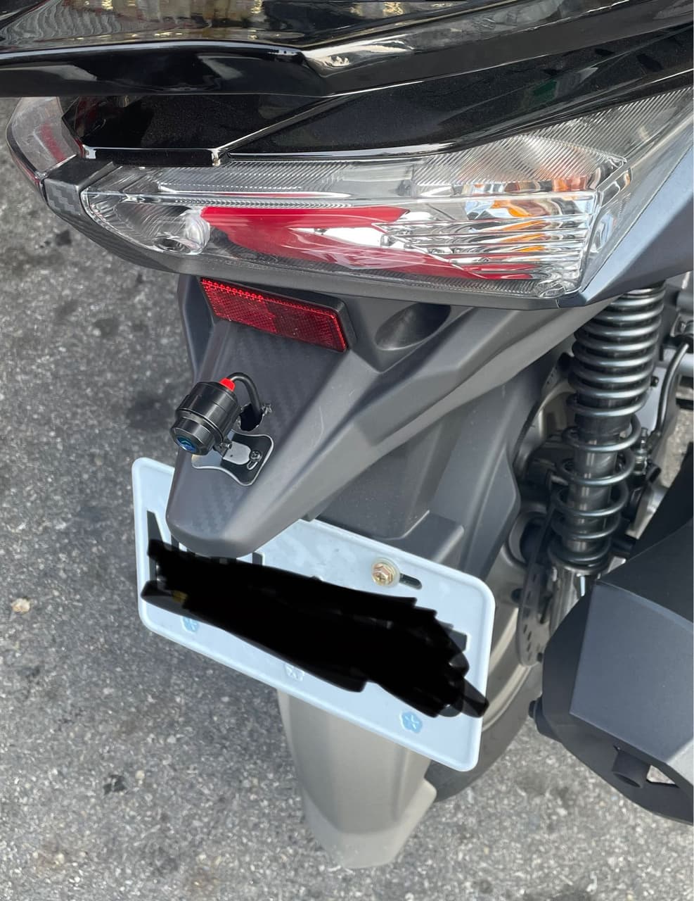 #問題 Jet sr 小蜂鷹安裝位置 - 機車板 | Dcard