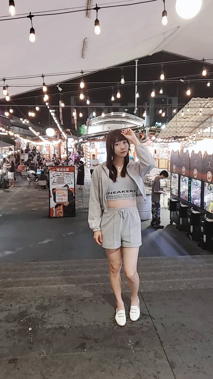 【2025】首發專輯（誤(〃′o`) - 偽娘板 | Dcard