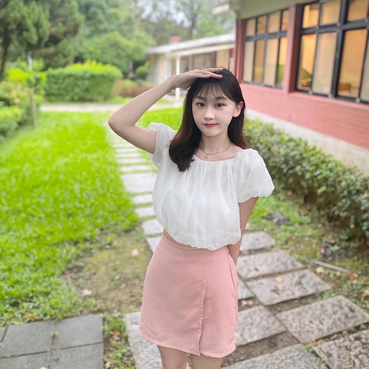 分享一套很適合七夕約會的穿搭( ˶ˊᵕˋ)੭💗 - 小勺🐰 (@rabbitinthehole) | Dcard