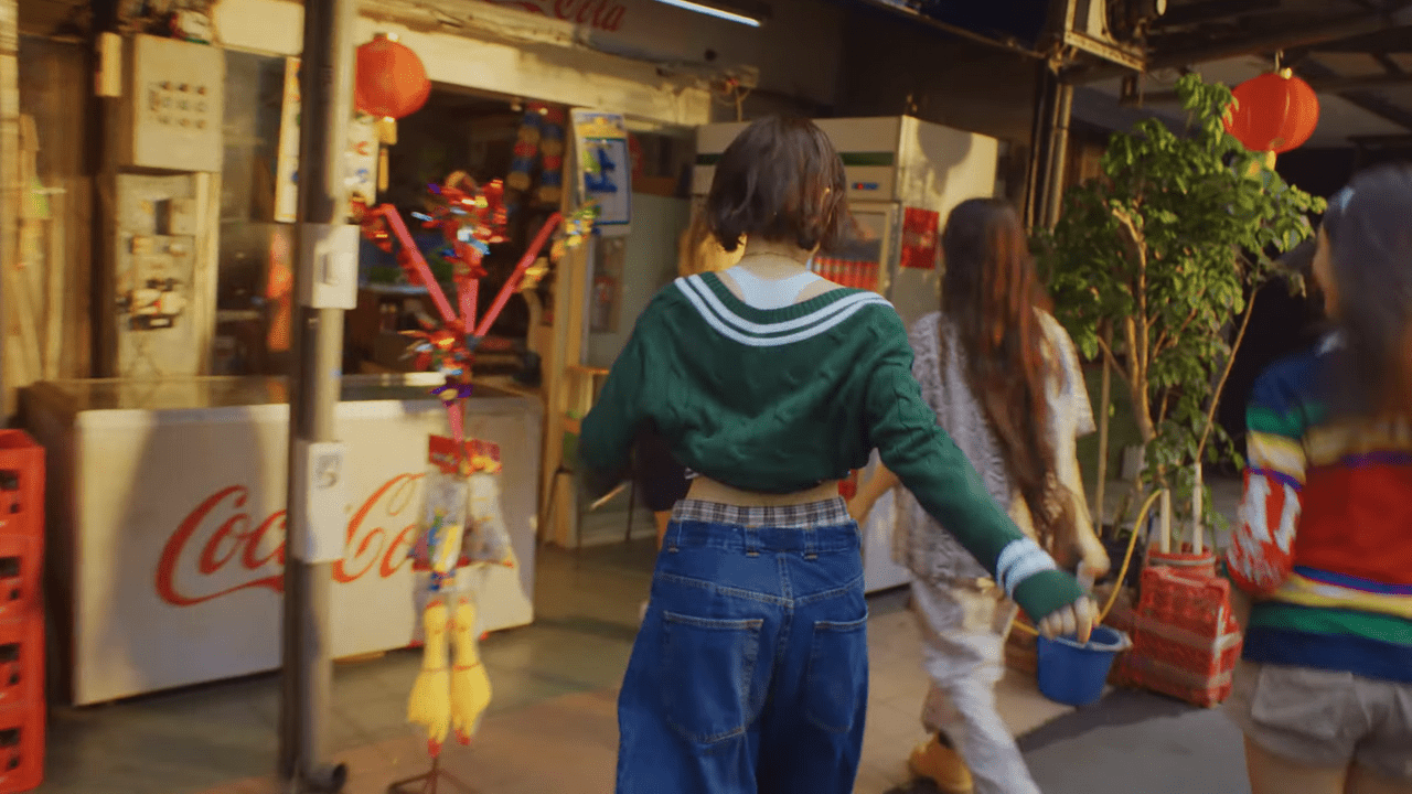 #閒聊 NewJeans 新歌 How Sweet MV 在台灣哪裡拍？ - 追星板 | Dcard