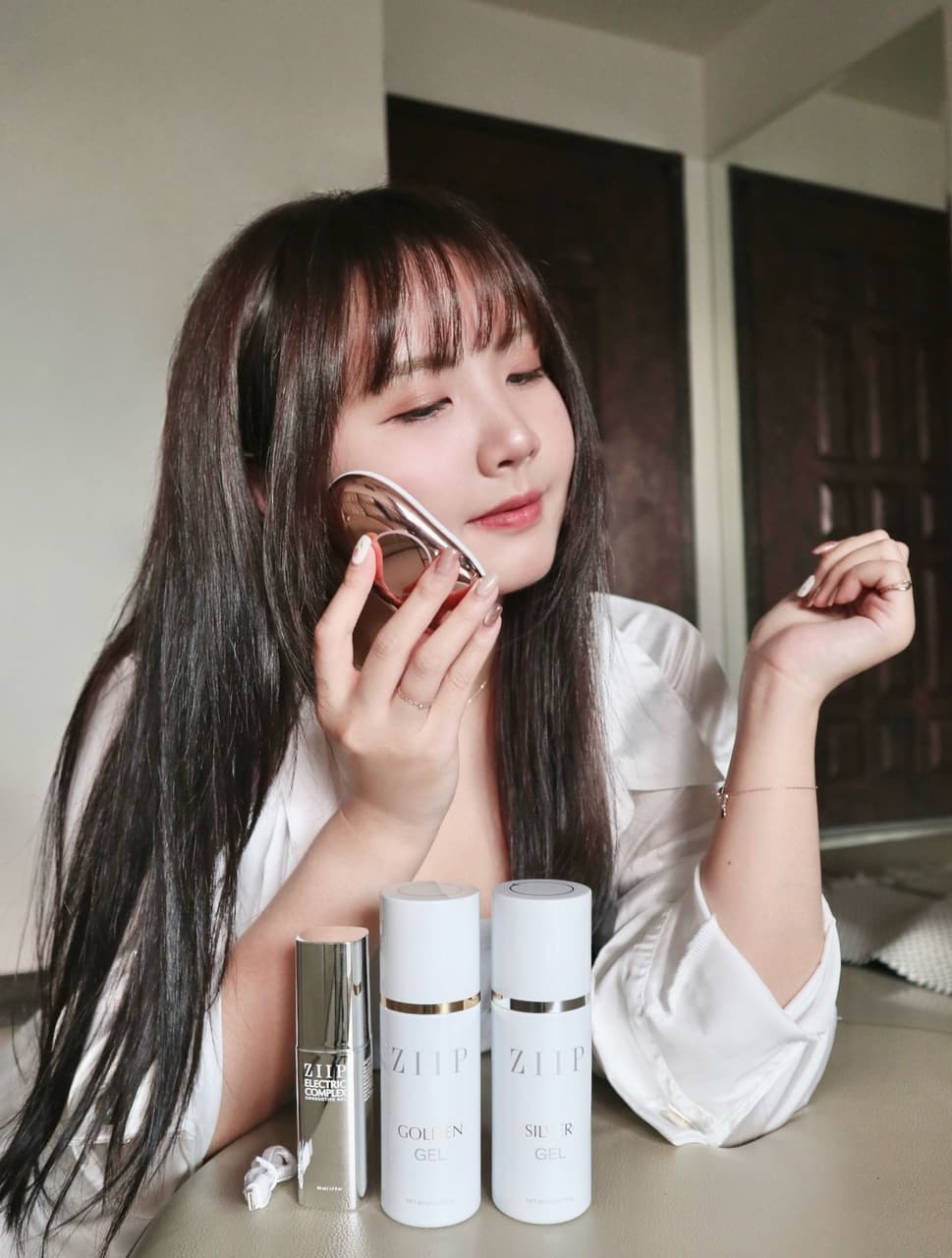 好萊塢女星上鏡的秘密⁉️4分鐘告別腫圓臉🪄ZIIP HALO 美容儀 - 名妤 Mingyu (@catcat_0800) | Dcard