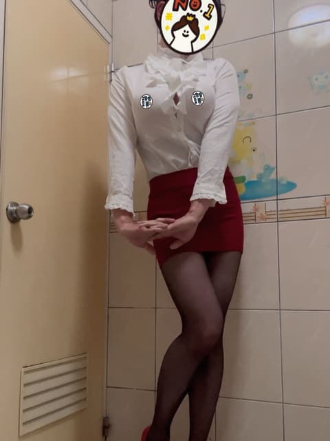 再來扮個OL - 偽娘板 | Dcard